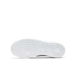 Nike Force 1 Lv8 3 Low Top Sneakers