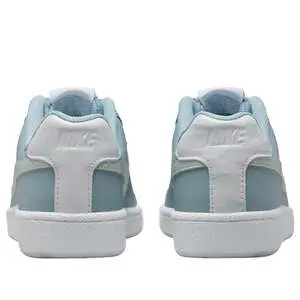 Nike Court Royale Sneakers