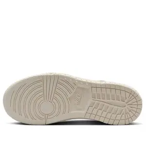 Nike Dunk Low Sneakers
