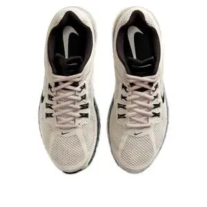 Nike Max 2013 Athletic Sneakers - Light Bone/black