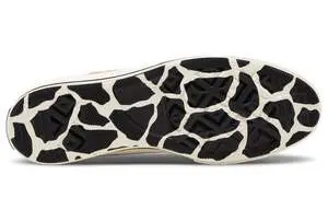 CONVERSE Chuck 70 Low Top Archival Giraffe Print Sneakers - Yellow