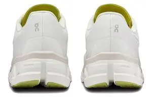 On Cloudflow 4 Sneakers