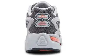 NEW BALANCE 725v1 Athletic Sneakers - Gray