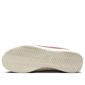 Nike Cortez Se "valentine's Day" Sneakers - Sail/red/pink