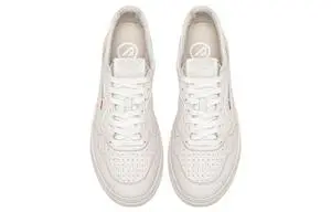 AUTRY Medalist Low Top Sneakers - White