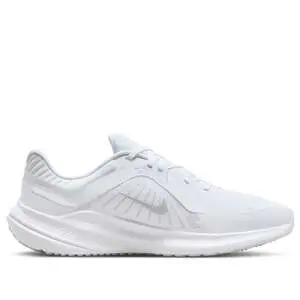 Nike Quest 5 Low Top Sneakers - White/silver