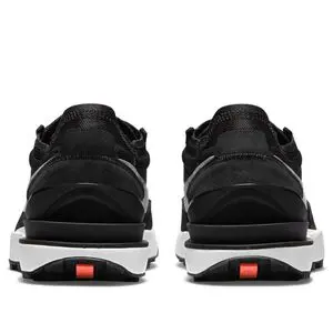 Nike Waffle One Sneakers - Black/white