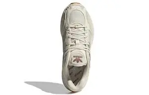 Adidas Originals Astir Sneakers - Cream