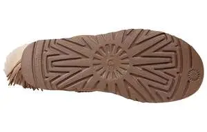 UGG Classic Bling Charm Boot - Chestnut