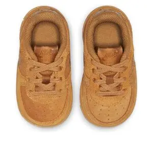 Nike Force 1 Lv8 3 Low Top Sneakers