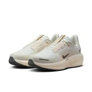 Nike Zoom Winflo 11 Gore-tex Sneakers - White/beige/black
