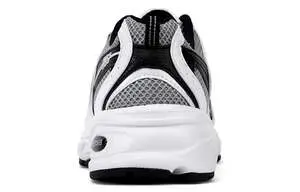 NEW BALANCE 530 Sneakers - White/gray/black