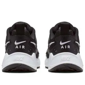 Nike Heights Sneakers