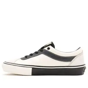 VANS Rassvet X Skate Bold Sneakers