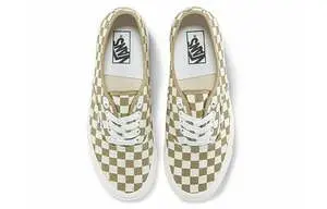 VANS Style 44 Low Top Skate Shoes - Brown/white