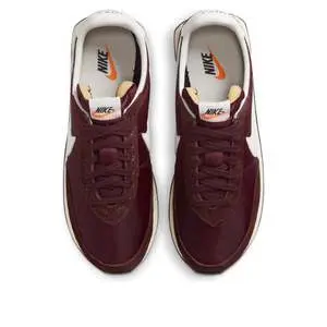 Nike Waffle Trainer 2 Se Sneakers - Wine Red
