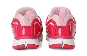 Nike Dynamo Free Low Top Sneakers