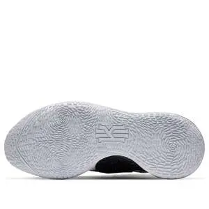 Nike Kyrie Low 3 Team Basketball Sneakers - Black/white