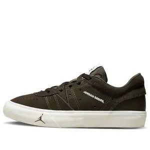 JORDAN Series Es Low Top Sneakers - Black