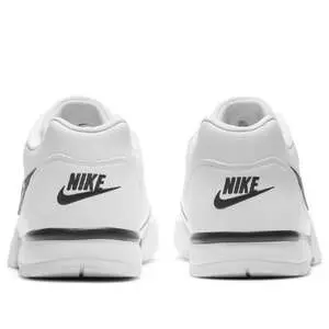 Nike Cross Trainer Low Sneakers