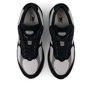 NEW BALANCE 2002r Sneakers - Grey/black