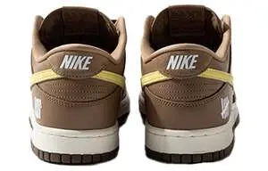 Nike X Undefeated Dunk Low Sp "canteen - Brown