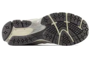 NEW BALANCE 2002r Sneakers