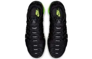 Nike Vapormax Plus Sneakers - Black