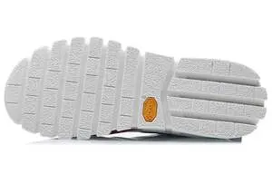 LI-NING High Top Lace-up Sneakers