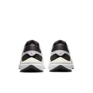 Nike Zoom Vomero 16
