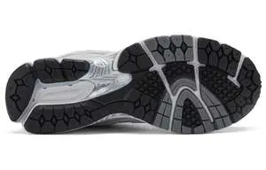 NEW BALANCE 2002r Lace-up Sneakers - Gray