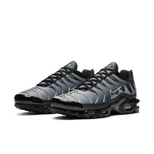 Nike Max Plus Sneakers - Black/green