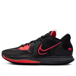 Nike Kyrie Low Low Top Sneakers