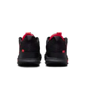 Nike Kyrie Low Low Top Sneakers