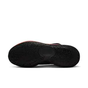 Nike Kyrie Low Low Top Sneakers