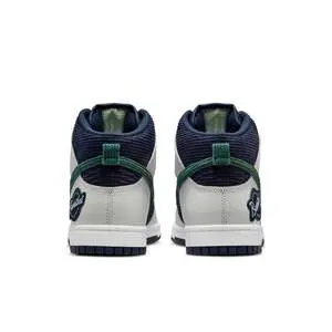 Nike Dunk High 'sports Specialties' High Top Sneakers - White/midnight Navy/green