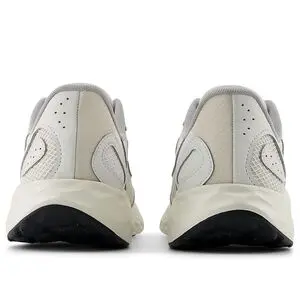 NEW BALANCE Fresh Foam Arishi V4 Sneakers