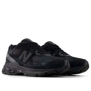 NEW BALANCE 2010 Sneakers - Black