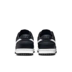 Nike Dunk Low Sneakers
