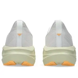 Asics Novablast 5 - White/fawn
