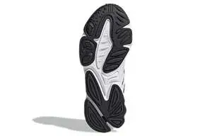 Adidas Ozweego "i Love Dance" Sneakers - White/black