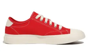 FILA Classic Kicks B V3 Low Top Sneakers