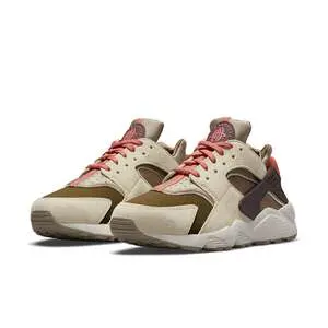 Nike Huarache Sp "madder Root" Sneakers - Khaki/pink