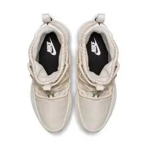Nike Tanjun High Rise Sneakers