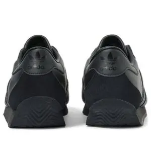Adidas Country 2 Sneakers