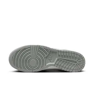 Nike Dunk Low Retro Sneakers - White/grey