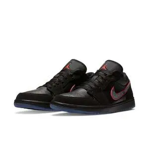 JORDAN 1 Low Sneakers