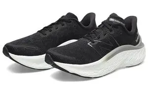 NEW BALANCE Fresh Foam Kaiha V1 Low Top Sneaker - Black
