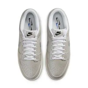 Nike Dunk Low Se "metallic Silver" Sneakers - Silver/gray