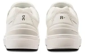 On The Roger Advantage Sneakers - White